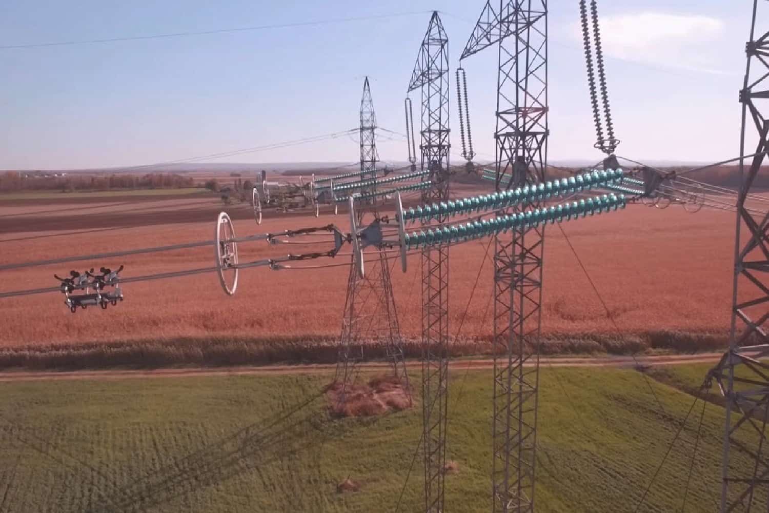 The LineRanger robot has the dangerous job of checking live power lines ...